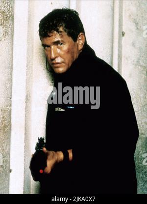 Tom Berenger Film The Substitute (1996) Characters: Jonathan Shale ...