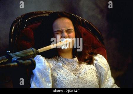 Casper & Christina Ricci Film Casper (USA 1995) Characters: Kathleen ...