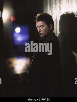 LANCE HENRIKSEN in MILLENNIUM (1996), directed by CHRIS CARTER. Credit ...