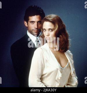 RANDOM ENCOUNTER (1998) ELIZABETH BERKLEY RANE 001-02 Stock Photo - Alamy
