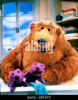 Bear Television: Bear In The Big Blue House (1996) Characters: Bear ...