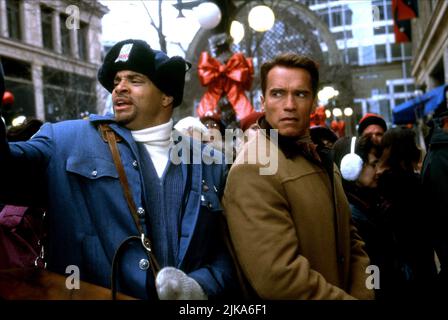 SINBAD, ARNOLD SCHWARZENEGGER, JINGLE ALL THE WAY, 1996 Stock Photo - Alamy