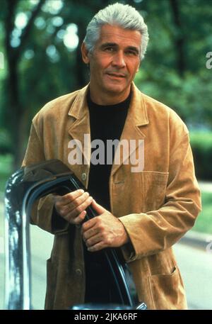A MARRIAGE OF CONVENIENCE, James Brolin, 1998. ©Carla Singer ...