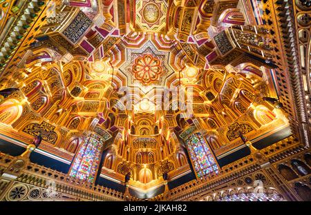 The interior of the circular Arab Room with its amazing gold, gilded ...