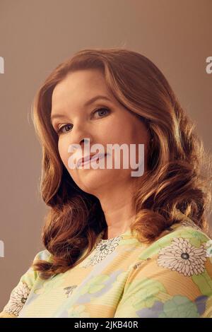 MINX (2022), directed by CARRIE BROWNSTEIN, MAX WINKLER, JAKE SCHREIER ...