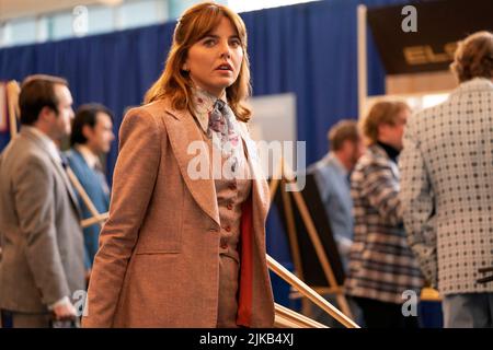 MINX (2022), directed by CARRIE BROWNSTEIN, MAX WINKLER, JAKE SCHREIER ...