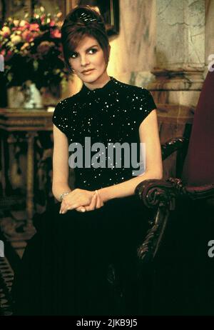 Rene Russo Film The Thomas Crown Affair (1999) Characters: Catherine ...