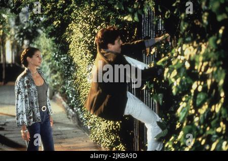 Notting Hill film Julia Roberts, Hugh Grant & Dylan Moran Stock Photo ...