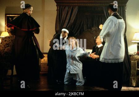 Enrico Colantoni, Jonathan Pryce & Patricia Arquette Film: Stigmata ...