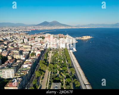 Napoli, veduta aerea Villa Comunale Stock Photo - Alamy