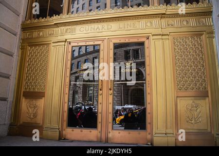 The historic Cunard Building at 25 Broadway is iconic in the financial ...