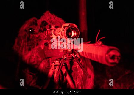 Army Sniper prepares to fire Stock Photo - Alamy