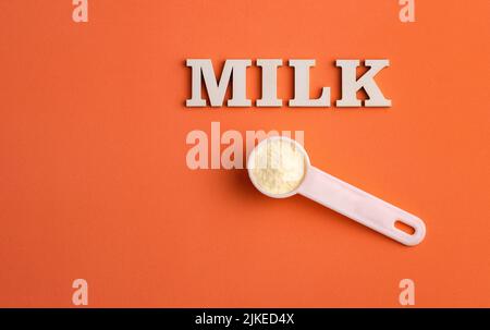 Powdered milk with nutrients in the spoon Stock Photo - Alamy