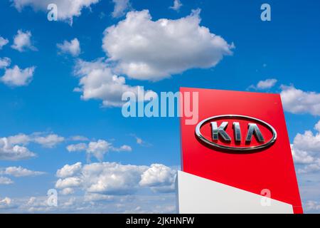 Kia car company sign and logo Stock Photo - Alamy