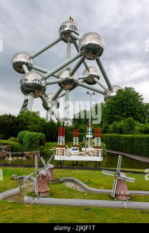 Atomium structure in summer day in Brussels, Belgium Stock Photo - Alamy
