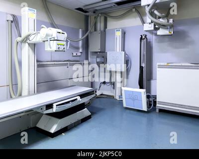 X-ray scanning machine inside an empty room in a public hospital Stock ...