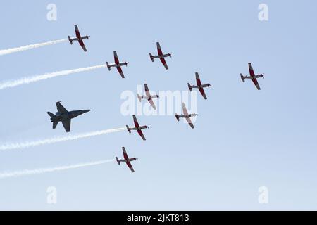 Swiss F18 Hornet and PC7 display teams at the Royal International Air ...