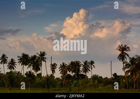 The sky's overcast its looks like it's going to rain Stock Photo - Alamy