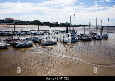 In and around the little port of Fouras Sud, Charente-Maritime, SW ...