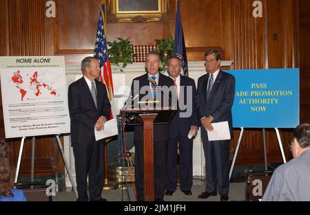 Office of the Secretary - TPA PRESS EVENT Stock Photo - Alamy