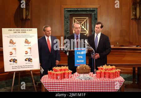 Office of the Secretary - TPA PRESS EVENT Stock Photo - Alamy