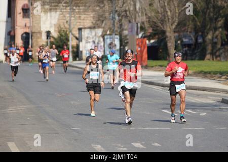 ISTANBUL, TURKEY - NOVEMBER 07, 2021: Athlete running Istanbul half ...