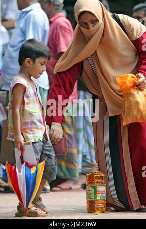 Overcrowding of people at the TCB biponon kendra [food sell center] in ...