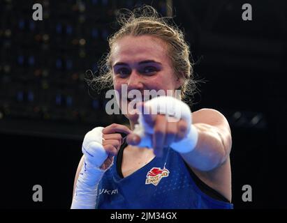 Isle of Mann's Jade Burden and England's Gemma Paige (blue) Richardson in the Women's Light (57 ...