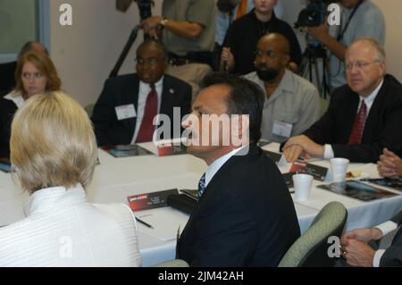 Office of the Secretary - SECRETARY DONALD EVANS WITH CHAIRMAN RICH ...