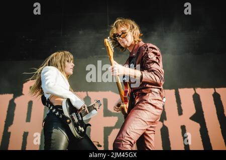 Victoria De Angelis, guitarist of the Italian rock band Maneskin ...