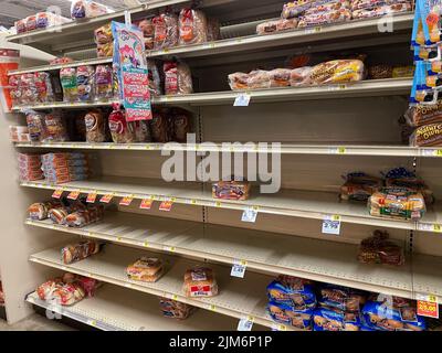 Hephzibah, Ga USA - 05 02 22: IGA retail grocery store interior ...