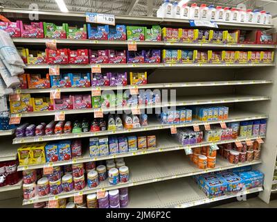 Hephzibah, Ga USA - 05 02 22: IGA retail grocery store interior ...