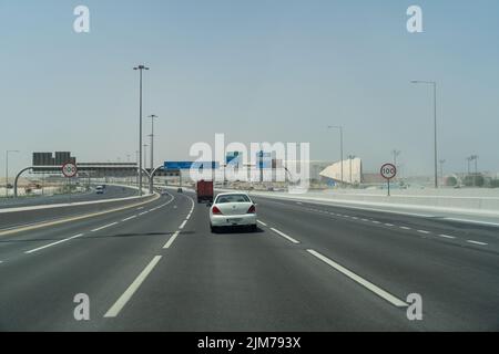 Doha road and express way, Qatar Stock Photo - Alamy