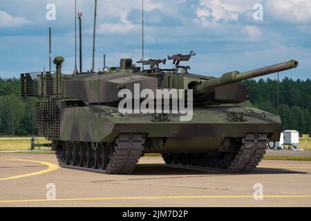 Leopard 2 A7 GERMAN MAIN BATTLE TANK Stock Photo - Alamy