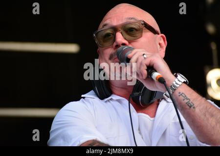 Huey Morgan at the Bristol Siren Festival, Bristol Amphitheatre ...
