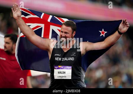 New Zealand’s Tom Walsh with his Gold Medal after the Men’s Shot Put ...