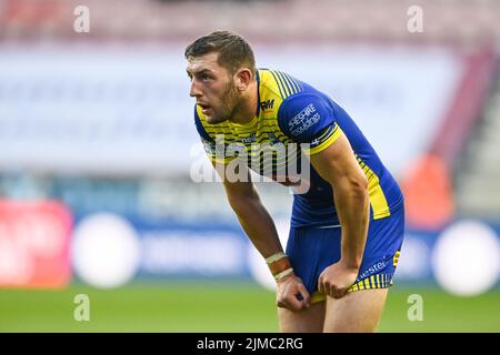 Jake Wardle #34 of Warrington Wolves celebrates his try Stock Photo - Alamy