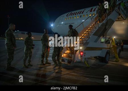 Soldiers assigned to Alpha Company, 548th Division Sustainment Support ...