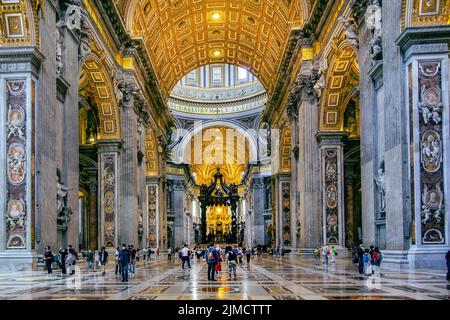 The nave and high altar of St. Peter's Church, Munich, Germany Stock ...