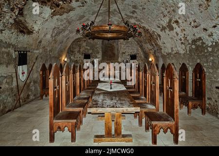Knight's Hall in old citadel Stock Photo - Alamy