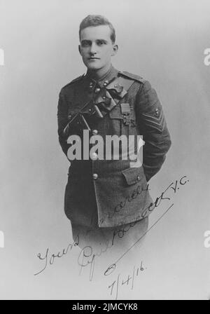 Victoria Cross Medal awarded for Conspicuous Valour. The UK’s highest ...