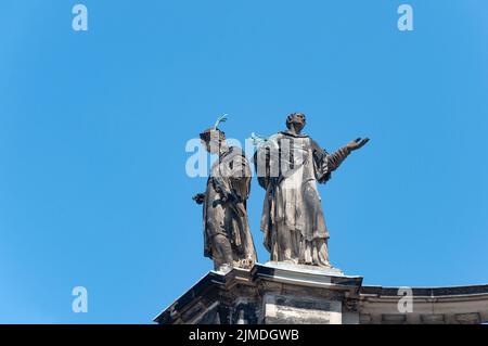 Statues on Dresden Cathedral Stock Photo - Alamy