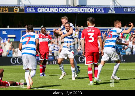 QPR's Lyndon Dykes heads QPR 3-0 up & celebrates with team mates during ...