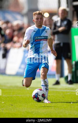 #34, Ben Whitfield of Barrow AFC & #28, Lewis Billington of Crewe ...
