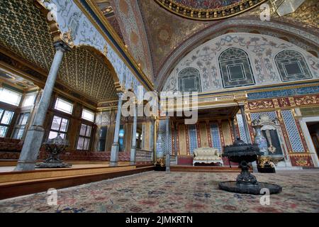 Topkapi Palace, Istanbul: Throne Room Inside Harem Section Stock Photo ...