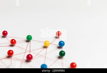 Pushpins with thread route map Stock Photo - Alamy