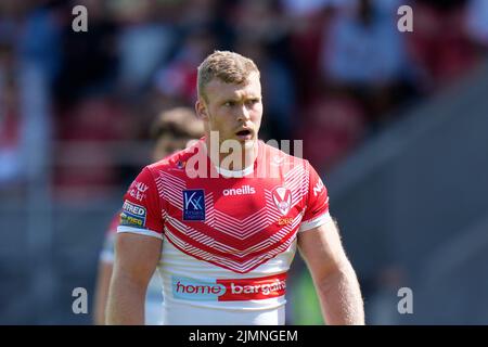 Joe Batchelor #12 of St Helens celebrates his try Stock Photo - Alamy