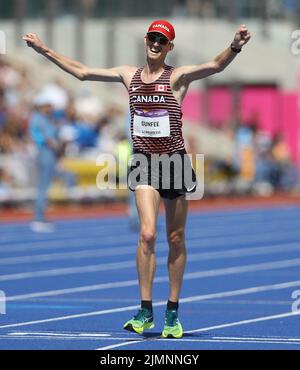 Evan Dunfee of Canada wins the men's 35-kilometer race walk at the ...