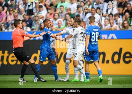 Dispute on the left. Stefan Posch (Mainz), Bakery Jatta, Nicolai ...