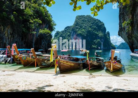Koh Lao Lading paradise beach, island in the Andaman Sea between Phuket ...